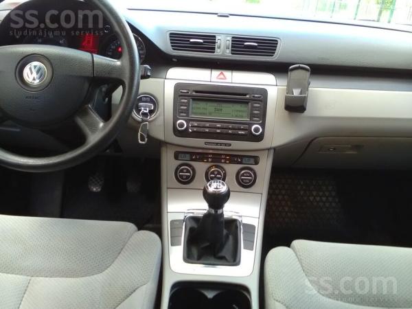 Black Volkswagen Passat B6 2005 in Rezekne, with an engine capacity of 2.00 L and mileage of 262 thousand km for 2550 €, photo 5 on AUTOMOTO.COM.LV