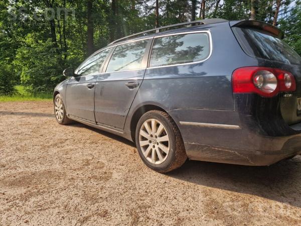 Black Volkswagen Passat B6 2006 in Ogre, with an engine capacity of 2.00 L and mileage of 481 thousand km for 12344667 €, photo 2 on AUTOMOTO.COM.LV