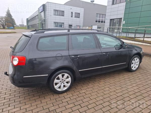 Melns Volkswagen Passat B6 2006 Tukums, ar dzinēja tilpumu 2.00 L un nobraukumu 338 tūkst. km par 1200 €, foto 3 vietnē AUTOMOTO.COM.LV
