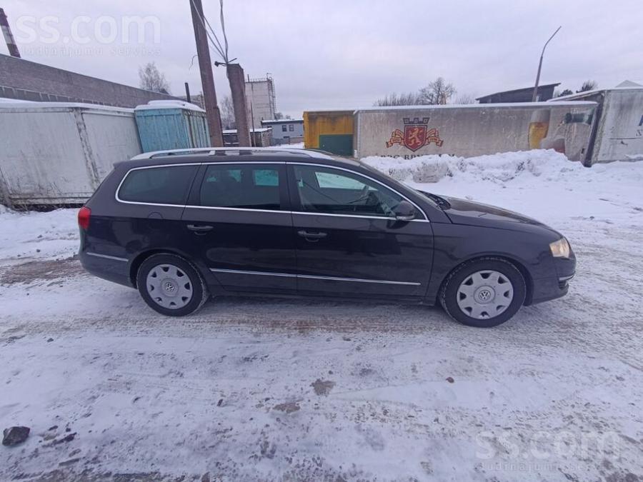 Black Volkswagen Passat B6 2006 in Riga, with an engine capacity of 1.90 L and mileage of 272 thousand km for 2700 €, photo 7 on AUTOMOTO.COM.LV