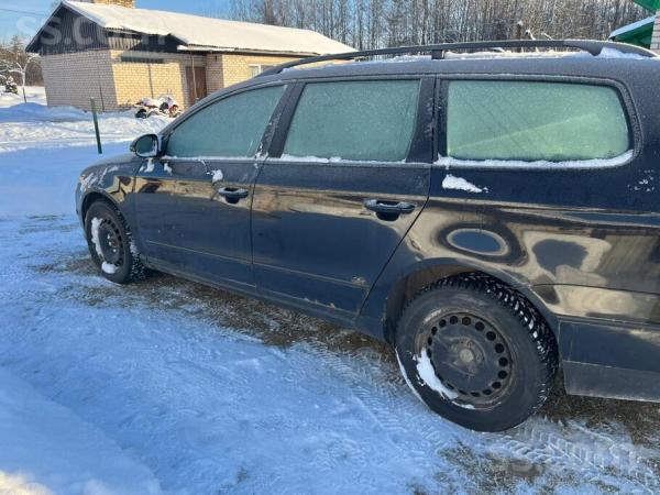 Black Volkswagen Passat B6 2006 in Aluksne, with an engine capacity of 1.90 L and mileage of 409 thousand km for 700 €, photo 2 on AUTOMOTO.COM.LV