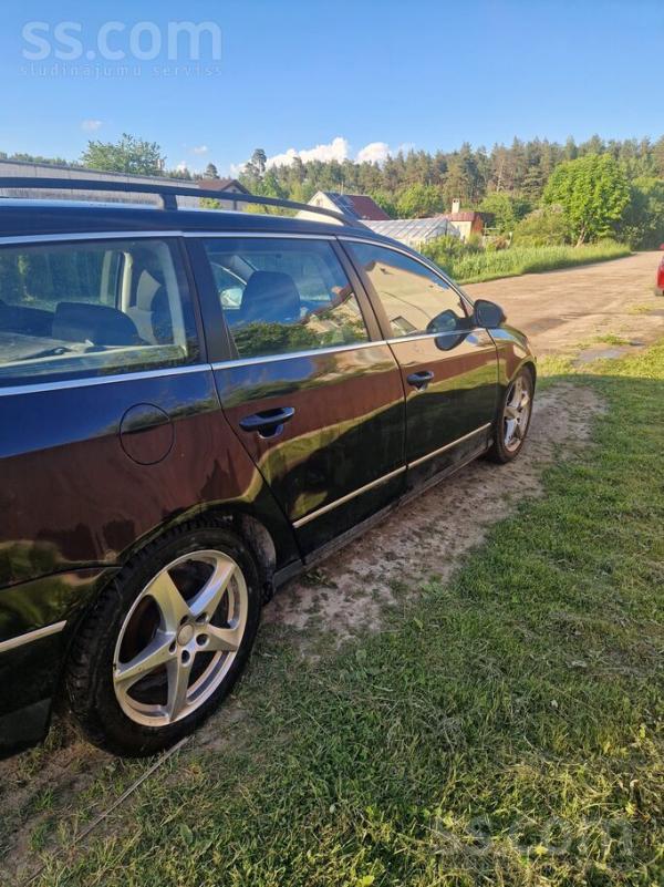 Melns Volkswagen Passat B6 2006 Jelgava, ar dzinēja tilpumu 1.90 L un nobraukumu 0 tūkst. km par 1000 €, foto 4 vietnē AUTOMOTO.COM.LV