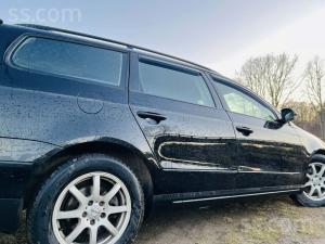 Melns Volkswagen Passat B6 2006 Rīga, ar dzinēja tilpumu 2.00 L un nobraukumu 304 tūkst. km par 2380 €, foto 8 vietnē AUTOMOTO.COM.LV