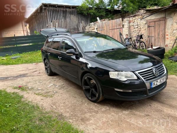 Black Volkswagen Passat B6 2006 in Riga, with an engine capacity of 2.00 L and mileage of 304 thousand km for 1650 €, photo 1 on AUTOMOTO.COM.LV