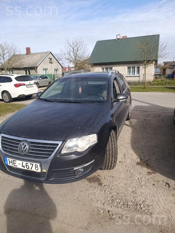 Black Volkswagen Passat B6 2006 in Ventspils, with an engine capacity of 2.00 L and mileage of 304 thousand km for 1600 €, photo 1 on AUTOMOTO.COM.LV