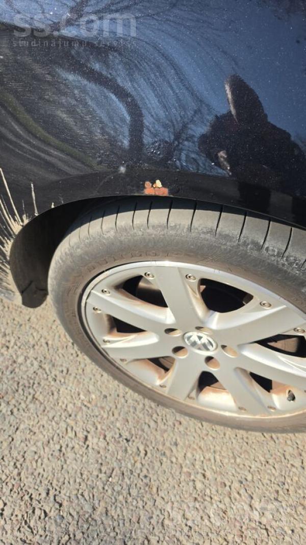 Black Volkswagen Passat B6 2006 in Liepaja, with an engine capacity of 2.20 L and mileage of 254 thousand km for 2500 €, photo 6 on AUTOMOTO.COM.LV
