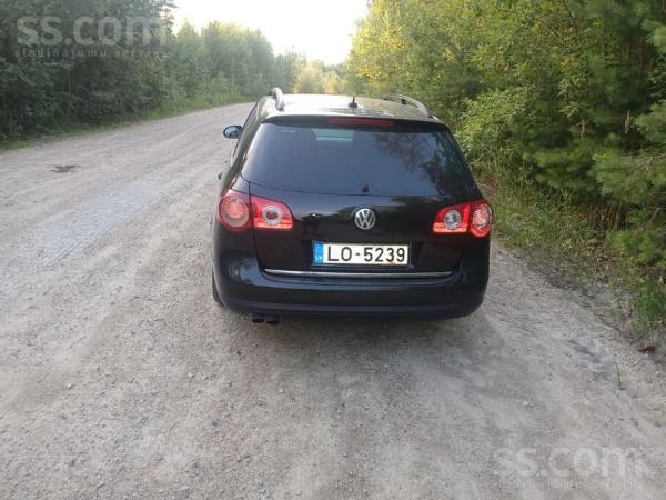 Black Volkswagen Passat B6 2006 in Jekabpils, with an engine capacity of 2.00 L and mileage of 325 thousand km for 1700 €, photo 4 on AUTOMOTO.COM.LV