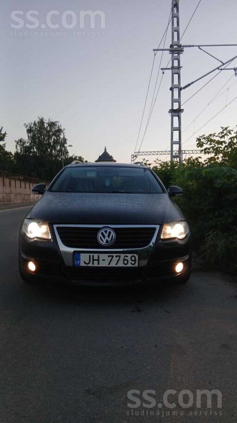 Black Volkswagen Passat B6 2006 in Riga, with an engine capacity of 2.00 L and mileage of 475 thousand km for 1000 €, photo 5 on AUTOMOTO.COM.LV