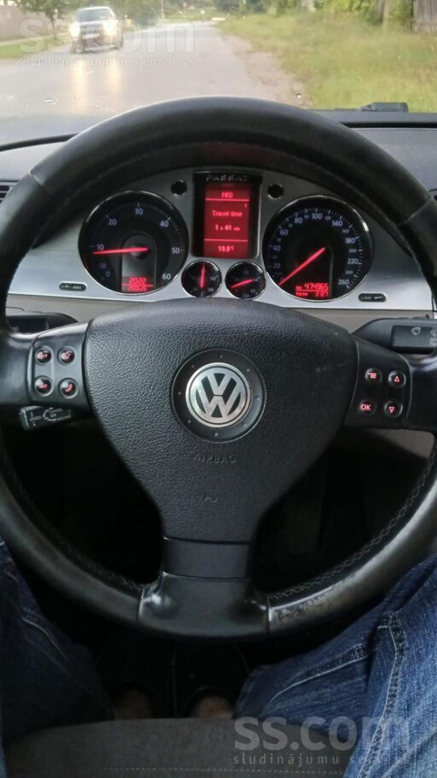 Black Volkswagen Passat B6 2006 in Riga, with an engine capacity of 2.00 L and mileage of 475 thousand km for 1000 €, photo 8 on AUTOMOTO.COM.LV