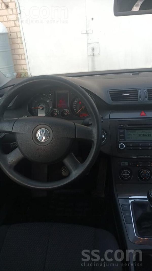 Black Volkswagen Passat B6 2006 in Daugavpils, with an engine capacity of 2.00 L and mileage of 268 thousand km for 2150 €, photo 9 on AUTOMOTO.COM.LV