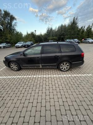 Black Volkswagen Passat B6 2006 in Riga, with an engine capacity of 2.00 L and mileage of 216 thousand km for 500 €, photo 5 on AUTOMOTO.COM.LV