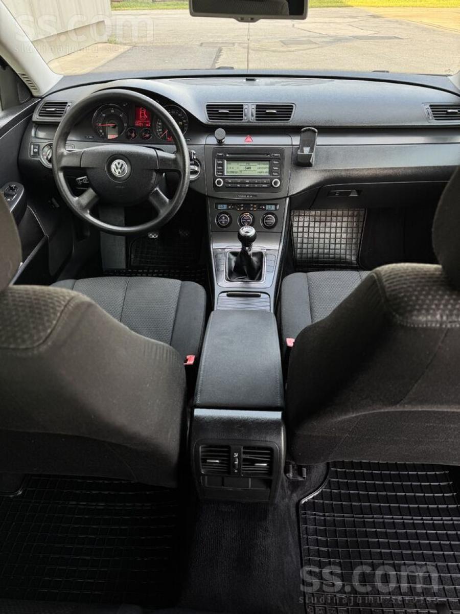 Melns Volkswagen Passat B6 2006 Rīga, ar dzinēja tilpumu 1.90 L un nobraukumu 275 tūkst. km par 1200 €, foto 12 vietnē AUTOMOTO.COM.LV