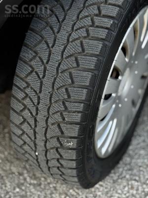 Melns Volkswagen Passat B6 2006 Rīga, ar dzinēja tilpumu 1.90 L un nobraukumu 275 tūkst. km par 1200 €, foto 20 vietnē AUTOMOTO.COM.LV