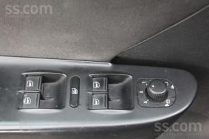 Melns Volkswagen Passat B6 2006 Tukums, ar dzinēja tilpumu 2.00 L un nobraukumu 269 tūkst. km par 1100 €, foto 15 vietnē AUTOMOTO.COM.LV