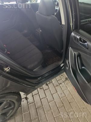 Melns Volkswagen Passat B6 2007 Rīga, ar dzinēja tilpumu 2.00 L un nobraukumu 337 tūkst. km par 1950 €, foto 3 vietnē AUTOMOTO.COM.LV