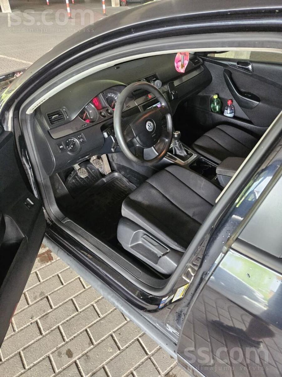 Melns Volkswagen Passat B6 2007 Rīga, ar dzinēja tilpumu 2.00 L un nobraukumu 337 tūkst. km par 1950 €, foto 7 vietnē AUTOMOTO.COM.LV