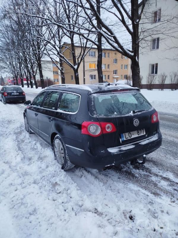 Black Volkswagen Passat B6 2007 in Jelgava, with an engine capacity of 2.00 L and mileage of 408 thousand km for 1950 €, photo 2 on AUTOMOTO.COM.LV