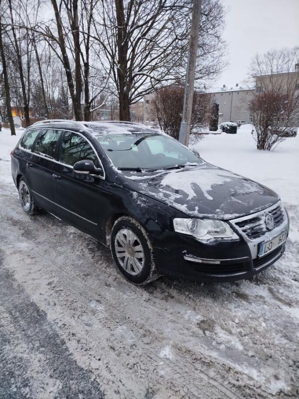 Black Volkswagen Passat B6 2007 in Jelgava, with an engine capacity of 2.00 L and mileage of 408 thousand km for 1950 €, photo 3 on AUTOMOTO.COM.LV