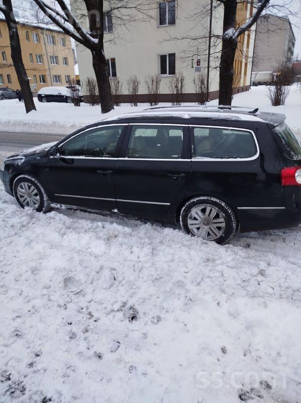Black Volkswagen Passat B6 2007 in Jelgava, with an engine capacity of 2.00 L and mileage of 408 thousand km for 1950 €, photo 5 on AUTOMOTO.COM.LV
