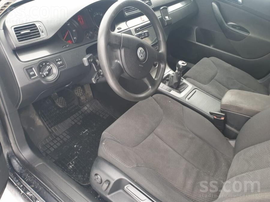 Black Volkswagen Passat B6 2007 in Ogre, with an engine capacity of 2.00 L and mileage of 437 thousand km for 1450 €, photo 8 on AUTOMOTO.COM.LV
