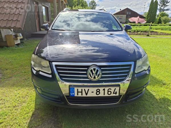 Black Volkswagen Passat B6 2007 in Riga, with an engine capacity of 2.00 L and mileage of 316 thousand km for 2200 €, photo 2 on AUTOMOTO.COM.LV
