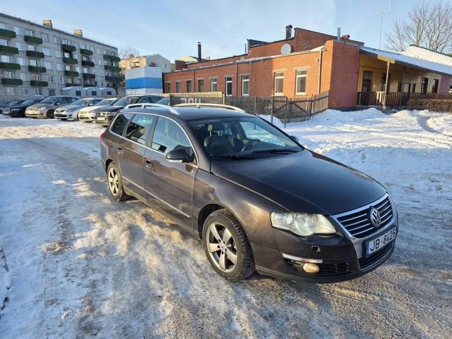 Melns Volkswagen Passat B6 2007 Ventspils, ar dzinēja tilpumu 2.00 L un nobraukumu 362 tūkst. km par 1500 €, foto 4 vietnē AUTOMOTO.COM.LV