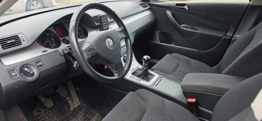 Melns Volkswagen Passat B6 2007 Valmiera, ar dzinēja tilpumu 2.00 L un nobraukumu 336 tūkst. km par 1400 €, foto 9 vietnē AUTOMOTO.COM.LV