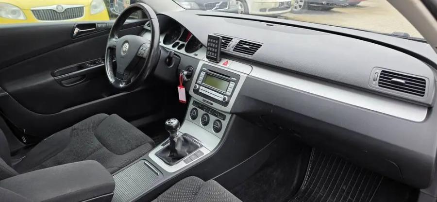 Melns Volkswagen Passat B6 2007 Valmiera, ar dzinēja tilpumu 2.00 L un nobraukumu 336 tūkst. km par 1400 €, foto 10 vietnē AUTOMOTO.COM.LV