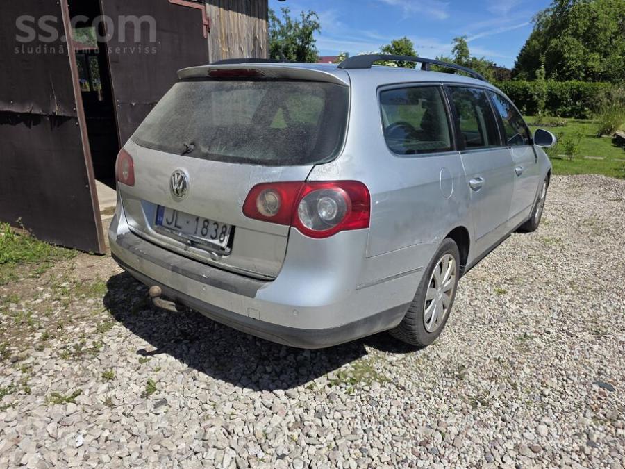 Melns Volkswagen Passat B6 2007 Jelgava, ar dzinēja tilpumu 2.00 L un nobraukumu 0 tūkst. km par 2150 €, foto 15 vietnē AUTOMOTO.COM.LV