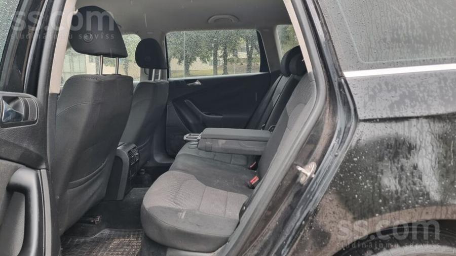 Black Volkswagen Passat B6 2007 in Cesis, with an engine capacity of 2.00 L and mileage of 349 thousand km for 1300 €, photo 10 on AUTOMOTO.COM.LV
