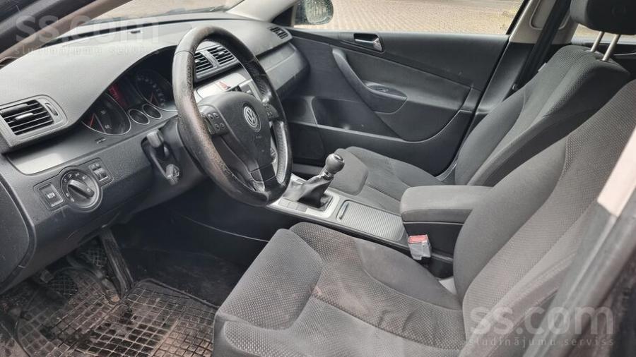 Black Volkswagen Passat B6 2007 in Cesis, with an engine capacity of 2.00 L and mileage of 349 thousand km for 1300 €, photo 11 on AUTOMOTO.COM.LV