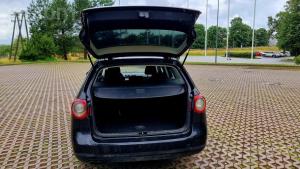 Black Volkswagen Passat B6 2007 in Cesis, with an engine capacity of 2.00 L and mileage of 349 thousand km for 1300 €, photo 16 on AUTOMOTO.COM.LV