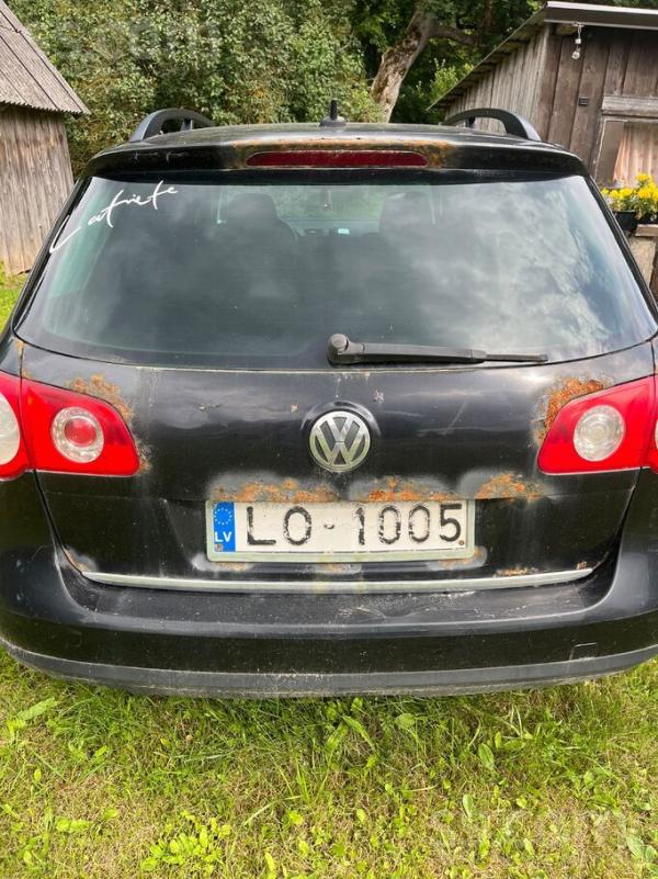 Melns Volkswagen Passat B6 2007 Jēkabpils, ar dzinēja tilpumu 2.00 L un nobraukumu 404 tūkst. km par 500 €, foto 4 vietnē AUTOMOTO.COM.LV