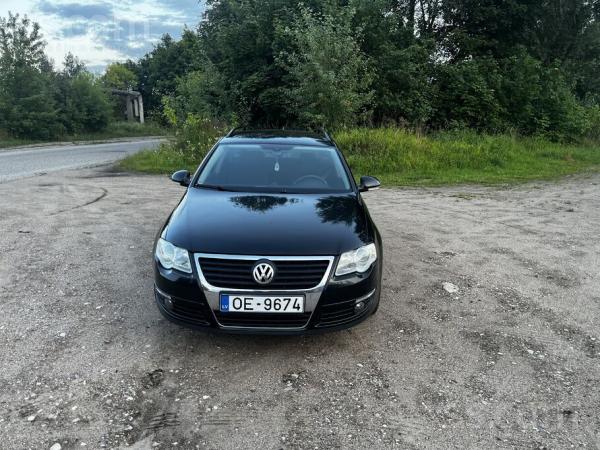 Black Volkswagen Passat B6 2007 in Daugavpils, with an engine capacity of 2.00 L and mileage of 371 thousand km for 1750 €, photo 1 on AUTOMOTO.COM.LV
