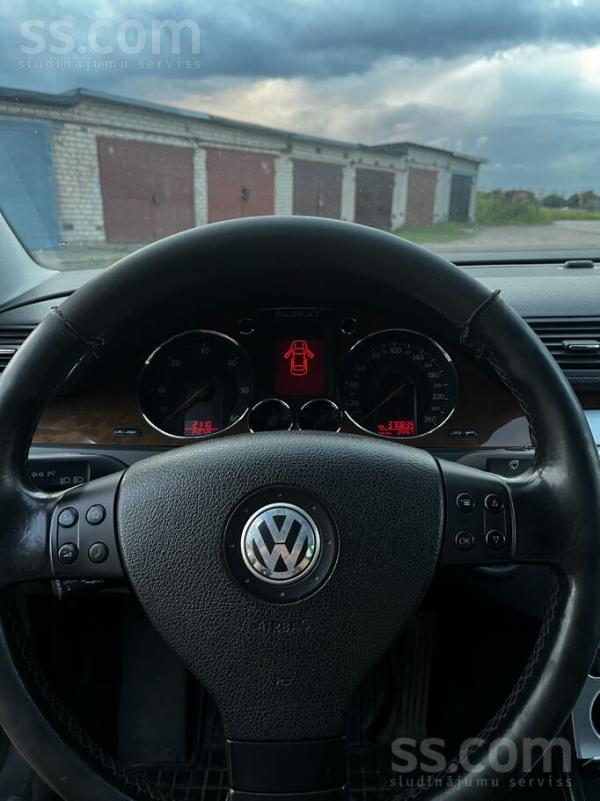 Black Volkswagen Passat B6 2007 in Daugavpils, with an engine capacity of 2.00 L and mileage of 371 thousand km for 1750 €, photo 6 on AUTOMOTO.COM.LV