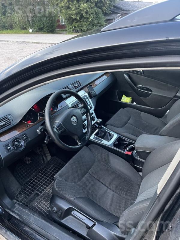 Black Volkswagen Passat B6 2007 in Daugavpils, with an engine capacity of 2.00 L and mileage of 371 thousand km for 1750 €, photo 9 on AUTOMOTO.COM.LV