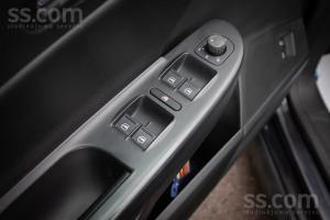 Melns Volkswagen Passat B6 2007 Tukums, ar dzinēja tilpumu 2.00 L un nobraukumu 291 tūkst. km par 1690 €, foto 14 vietnē AUTOMOTO.COM.LV