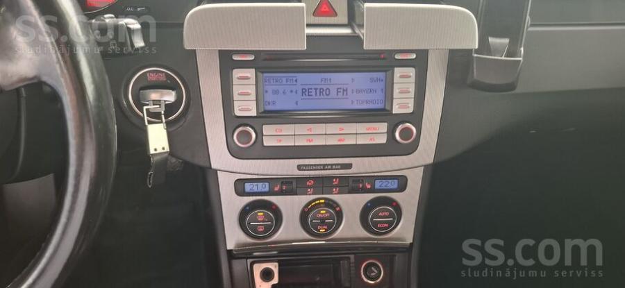 Black Volkswagen Passat B6 2007 in Daugavpils, with an engine capacity of 1.90 L and mileage of 390 thousand km for 1490 €, photo 26 on AUTOMOTO.COM.LV