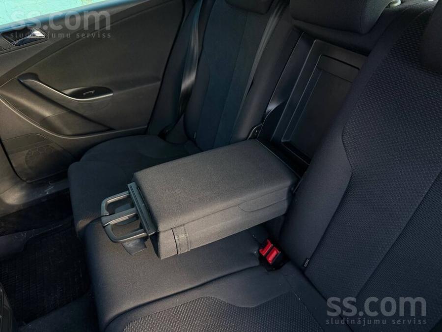 Melns Volkswagen Passat B6 2007 Rīga, ar dzinēja tilpumu 2.00 L un nobraukumu 392 tūkst. km par 1280 €, foto 8 vietnē AUTOMOTO.COM.LV