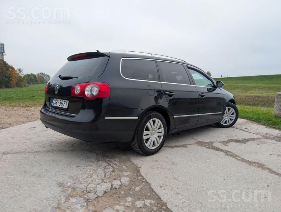 Black Volkswagen Passat B6 2007 in Riga, with an engine capacity of 2.00 L and mileage of 270 thousand km for 3290 €, photo 12 on AUTOMOTO.COM.LV