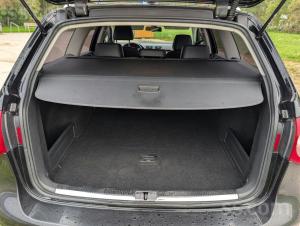 Black Volkswagen Passat B6 2007 in Riga, with an engine capacity of 2.00 L and mileage of 270 thousand km for 3290 €, photo 24 on AUTOMOTO.COM.LV