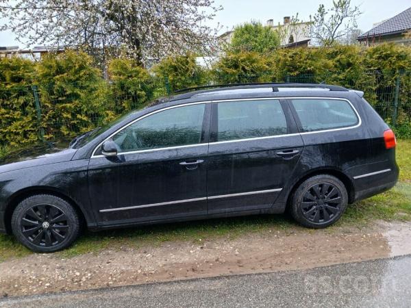 Black Volkswagen Passat B6 2008 in Tukums, with an engine capacity of 1.90 L and mileage of 0 thousand km for 2600 €, photo 3 on AUTOMOTO.COM.LV