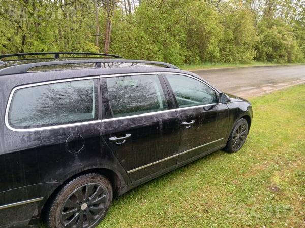 Black Volkswagen Passat B6 2008 in Tukums, with an engine capacity of 1.90 L and mileage of 0 thousand km for 2600 €, photo 7 on AUTOMOTO.COM.LV