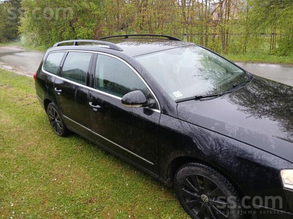 Black Volkswagen Passat B6 2008 in Tukums, with an engine capacity of 1.90 L and mileage of 0 thousand km for 2600 €, photo 8 on AUTOMOTO.COM.LV