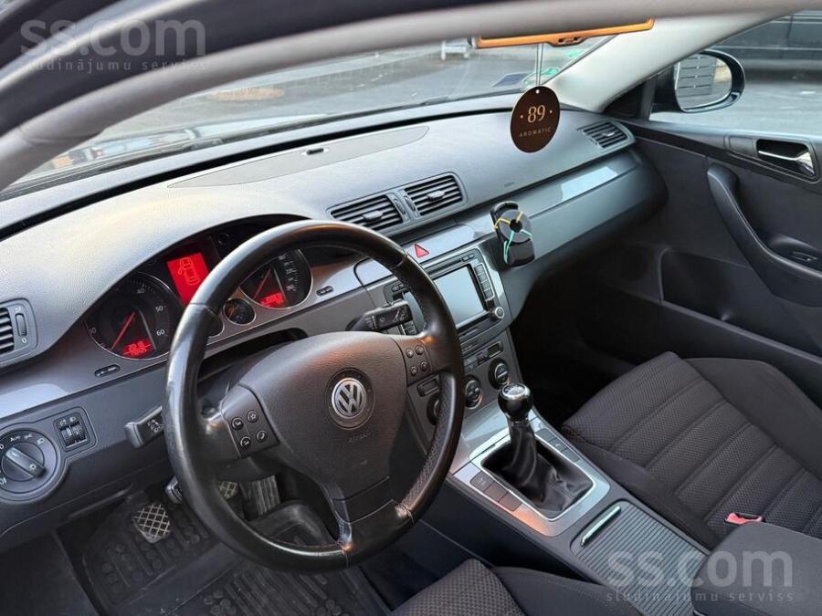 Melns Volkswagen Passat B6 2008 Ludza, ar dzinēja tilpumu 1.90 L un nobraukumu 0 tūkst. km par 3980 €, foto 25 vietnē AUTOMOTO.COM.LV