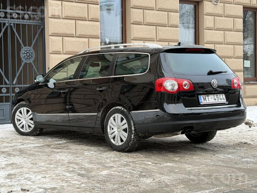 Black Volkswagen Passat B6 2008 in Riga, with an engine capacity of 2.00 L and mileage of 300 thousand km for 2750 €, photo 3 on AUTOMOTO.COM.LV