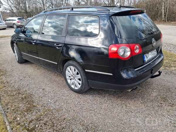 Melns Volkswagen Passat B6 2008 Cēsis, ar dzinēja tilpumu 2.00 L un nobraukumu 368 tūkst. km par 1550 €, foto 4 vietnē AUTOMOTO.COM.LV