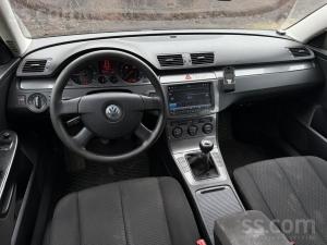 Black Volkswagen Passat B6 2008 in Riga, with an engine capacity of 2.00 L and mileage of 380 thousand km for 1650 €, photo 7 on AUTOMOTO.COM.LV