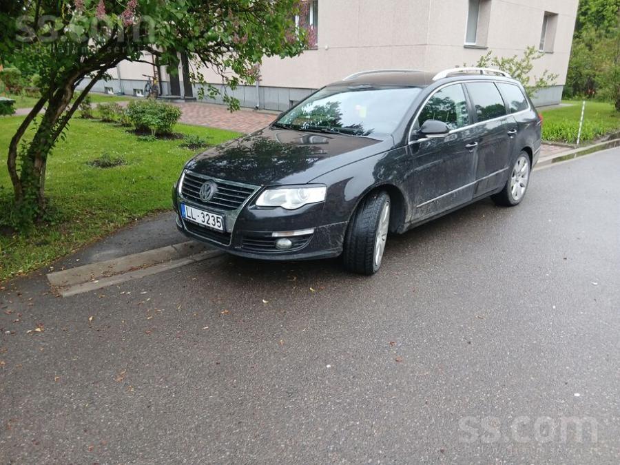 Black Volkswagen Passat B6 2008 in Riga, with an engine capacity of 2.00 L and mileage of 422 thousand km for 1200 €, photo 1 on AUTOMOTO.COM.LV
