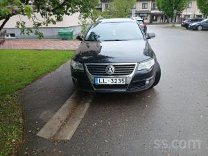 Black Volkswagen Passat B6 2008 in Riga, with an engine capacity of 2.00 L and mileage of 422 thousand km for 1200 €, photo 5 on AUTOMOTO.COM.LV